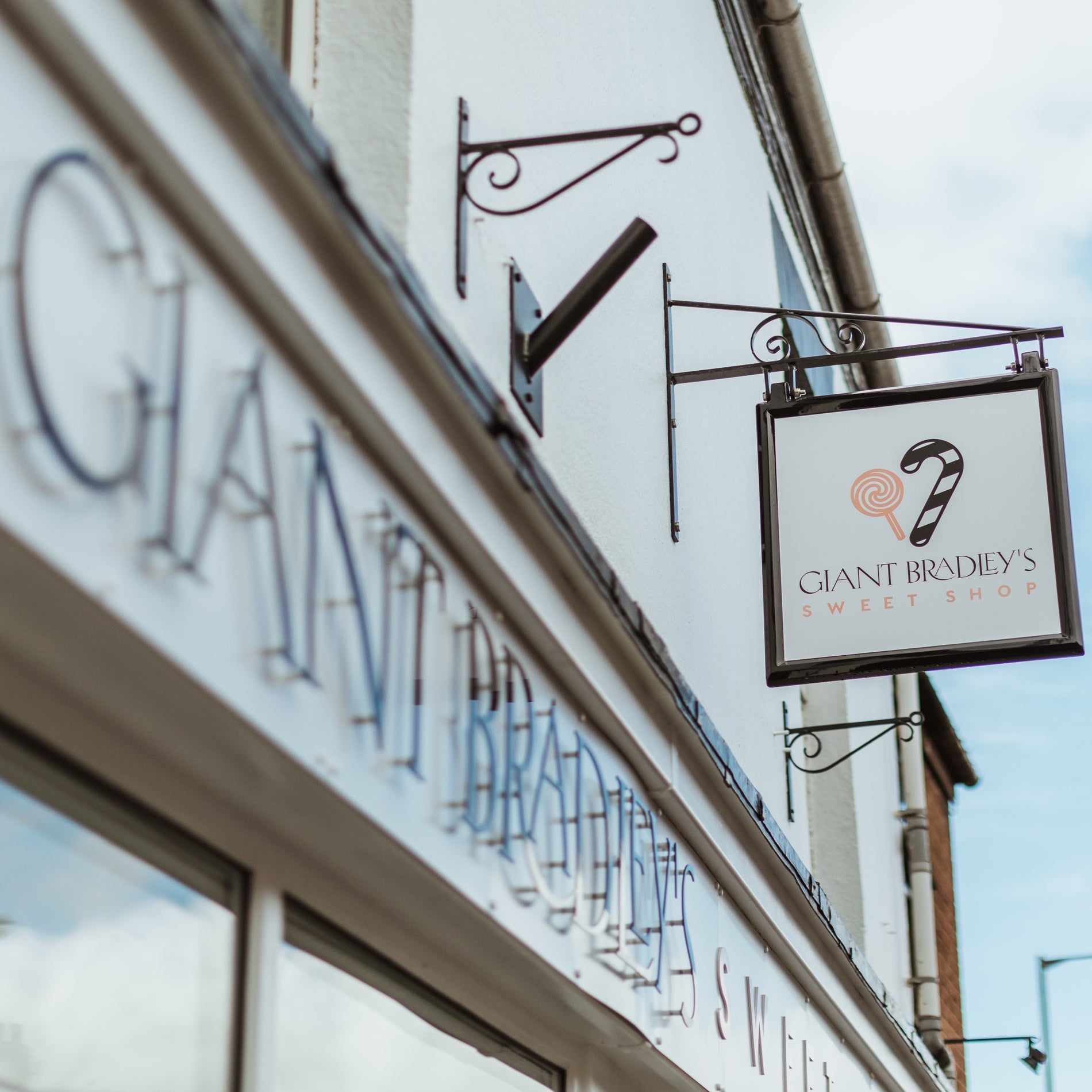 Pick and Mix Sweets - 1kg Sweet Pouches - Retro & Traditional Sweets ...