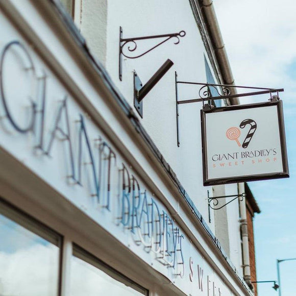 Pick and Mix Sweets - 1kg Sweet Pouches - Retro & Traditional Sweets ...